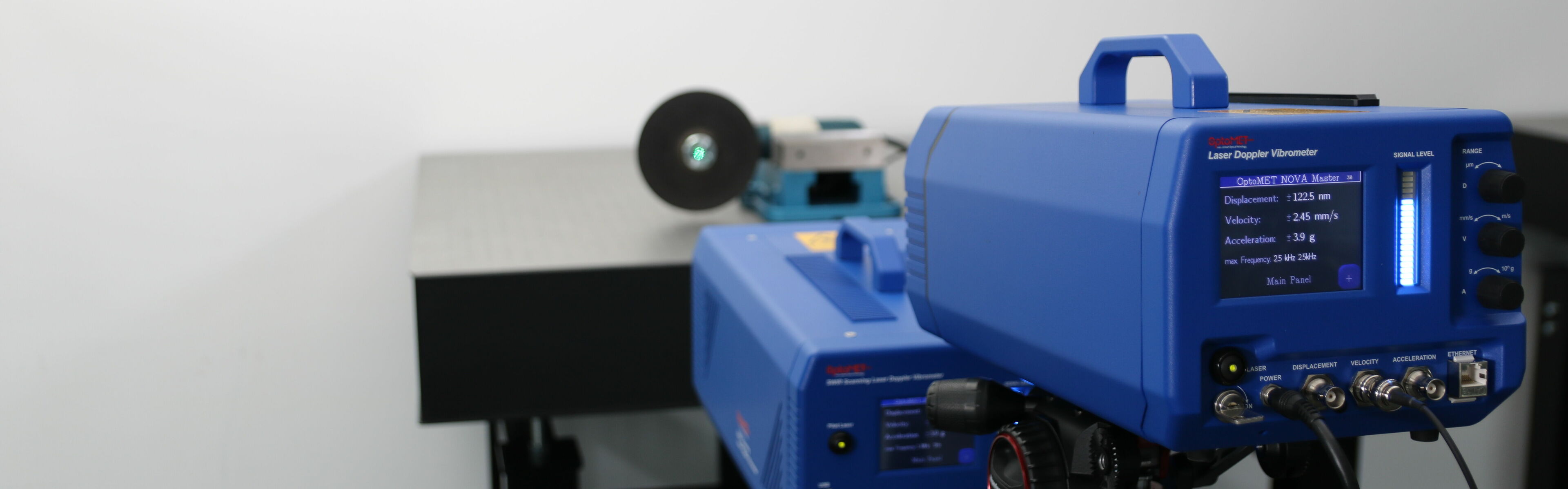 Infrared Vibrometer. Highest Signal to Noise Ratio and Signal quality.